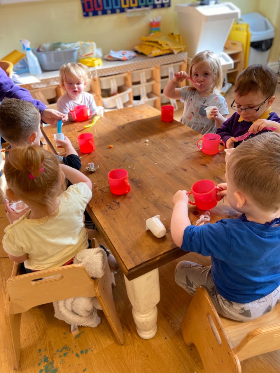 Mealtimes | Toddle In Private Nursery